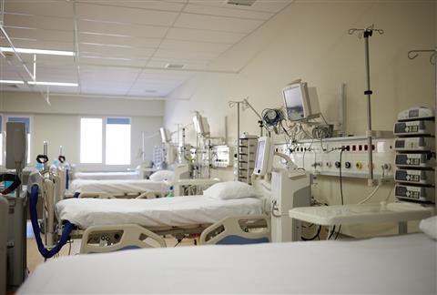 Γιατροί και ασθενείς πολλών ταχυτήτων στα δημόσια νοσοκομεία – Οι ...