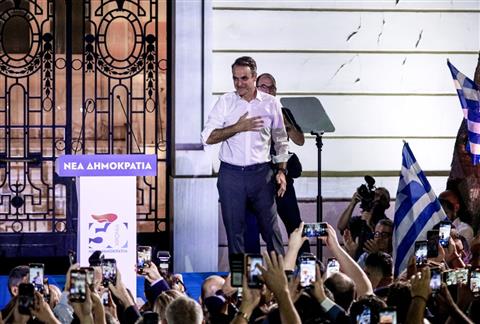 Τα μηνύματα Μητσοτάκη στα γαλάζια γενέθλια και οι απουσίες από τη ...