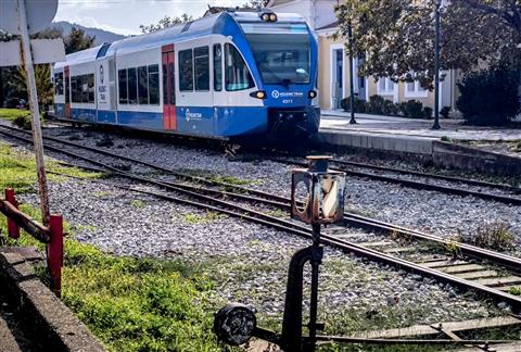 Σιδηρόδρομος: Στη Βουλή η σύμβαση με τη Hellenic Train - Παράθυρο για ...