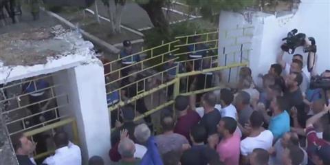Επεισόδια, τραυματισμοί και συλλήψεις στην Αλβανία για τις δημοτικές ...
