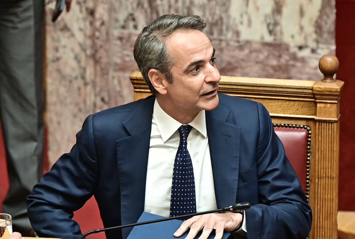 Government highlights stability and warns against populism to boost ...