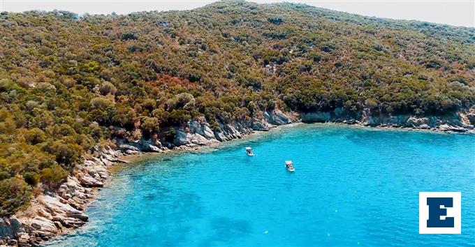 «Σαν τη Χαλκιδική δεν έχει» και η Αμμουλιανή είναι ένας από τους ...
