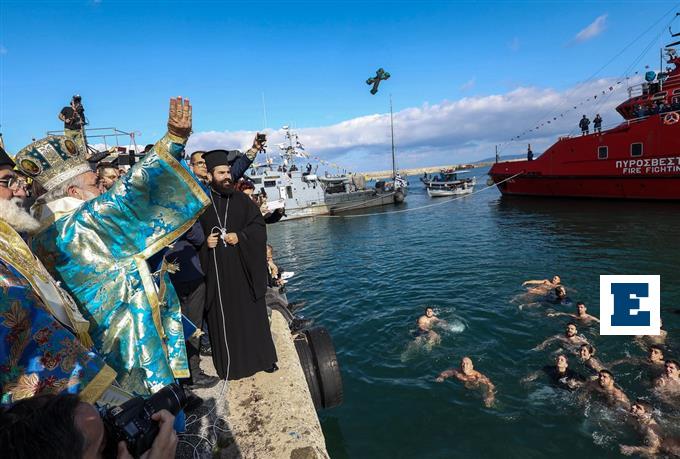 Θεοφάνεια: Εικόνες από τους λαμπρούς εορτασμούς σε όλη την Ελλάδα - Από ...
