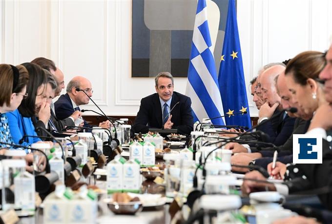 Τα μηνύματα Μητσοτάκη για το 2025 και τα δύο σενάρια για τον ...