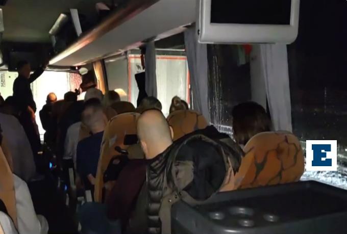 Γολγοθάς για 100 Έλληνες μεταξύ Πράγας - Βιέννης: Αποκλείστηκαν σε ...