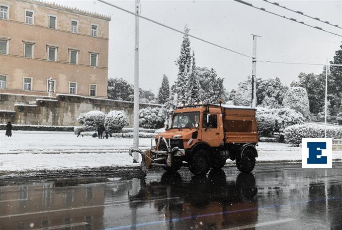 Κακοκαιρία «Ελπίς»: Χιόνια ακόμα και στο κέντρο της Αθήνας - Πού και ...