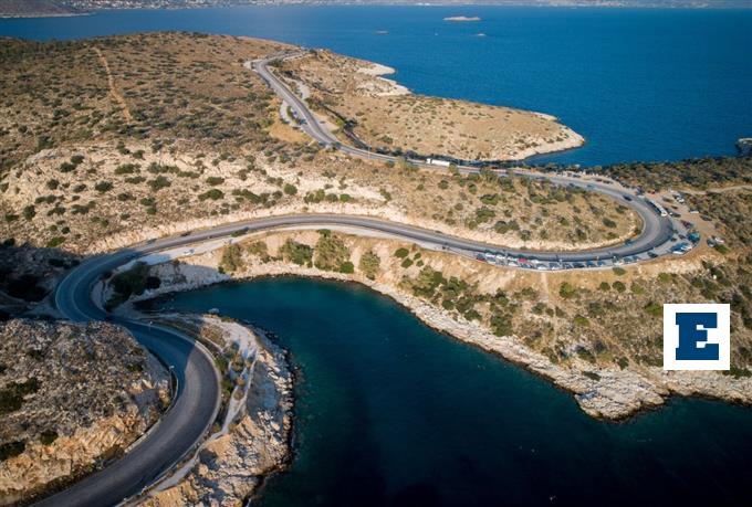Λιμανάκια Βουλιαγμένης: Σύλληψη πέντε ατόμων για αρπαγή αλυσίδας από ...