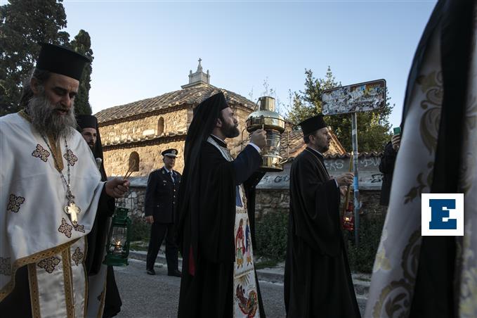Αγιο Φως: Ποια θα είναι η φετινή διαδικασία μεταφοράς του | Έθνος