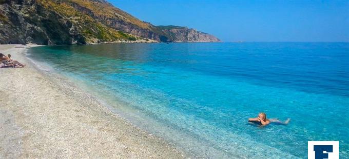 Εξόρμηση στην Κορασίδα Ευβοίας: Η τιρκουάζ παραλία κοντά στην Αθήνα που ...