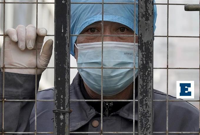 Νέα μελέτη για τον κορονοϊό προκαλεί ανησυχία: Όσο περισσότερο κολλάτε ...