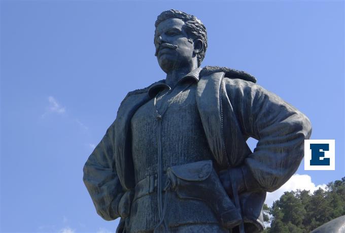 Γρηγόρης Αυξεντίου: Ένας κύπριος μαχητής που ταπείνωσε τους Βρετανούς ...