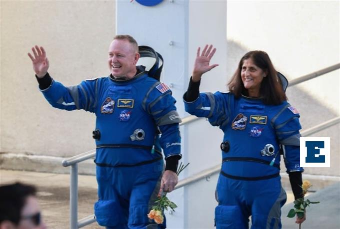 Επέστρεψαν στη Γη οι αστροναύτες της NASA που «κόλλησαν» στο διάστημα ...