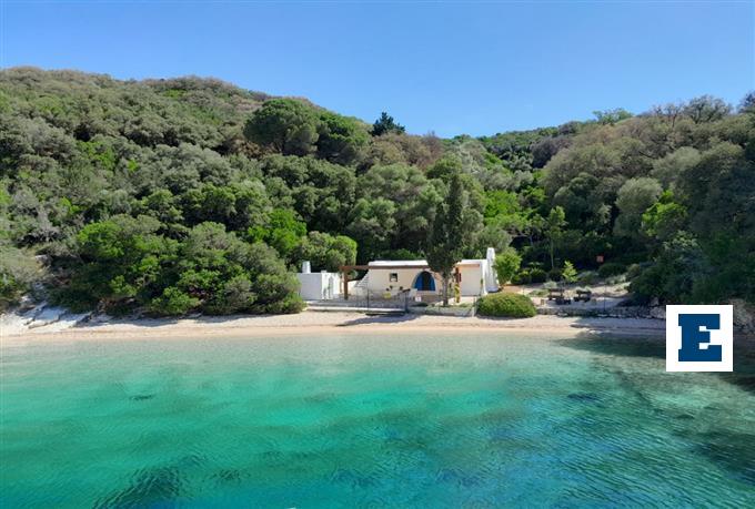 Αναζητώντας το Ιόνιο: Απ’ το Νυδρί στα Πριγκιπόνησα της χλιδής και της ...