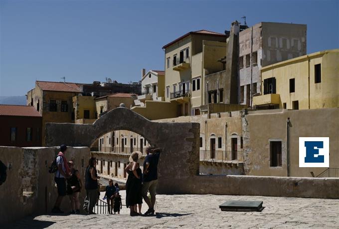 «Ζεσταίνει» τις μηχανές του ο τουρισμός και η Κρήτη είναι πανέτοιμη ...