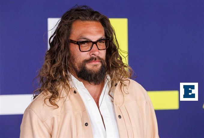 Jason Momoa: Ο ηθοποιός διαβάζει ιστορία για παιδιά στη σειρά «CBeebies ...