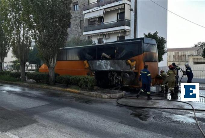 Αγωνία για επιβάτες ΚΤΕΛ στο Μαρκόπουλο: Το λεωφορείο τυλίχθηκε στις ...