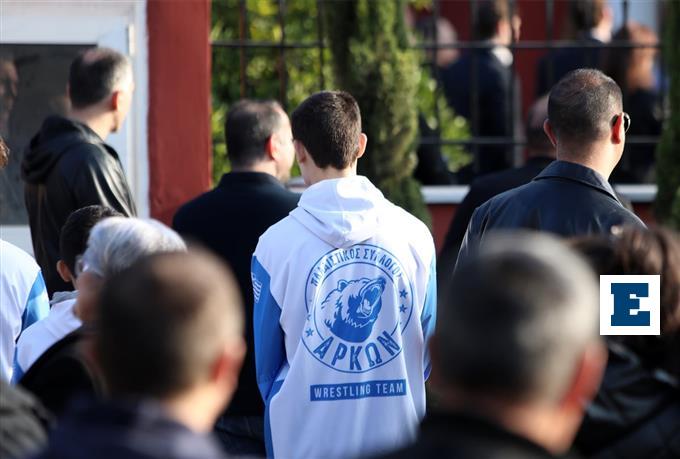 Βασίλης Τόπαλος: Ερωτήματα για τον θάνατο του 16χρονου πυγμάχου και το ...
