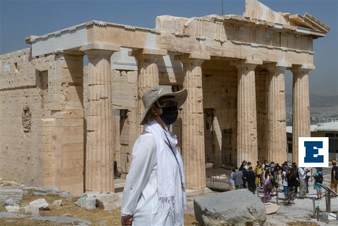 Κορονοϊός: Μάσκες με θέμα την αρχαία Ελλάδα από το υπουργείο Πολιτισμού ...