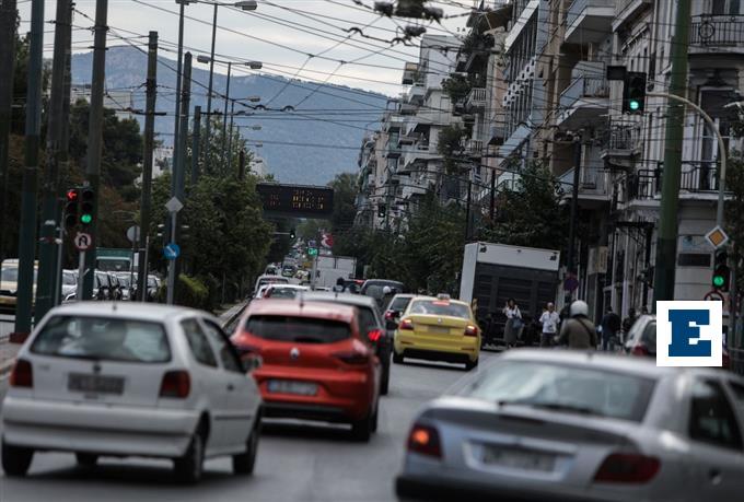 Τροχαίο στο Μαρούσι: Μεγάλο μποτισλιάρισμα στη Λεωφορο Κηφισίας | Έθνος