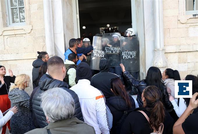 Ηράκλειο: «28 χρόνια δικηγόρος, αυτό δεν το έχω ξαναβιώσει ...