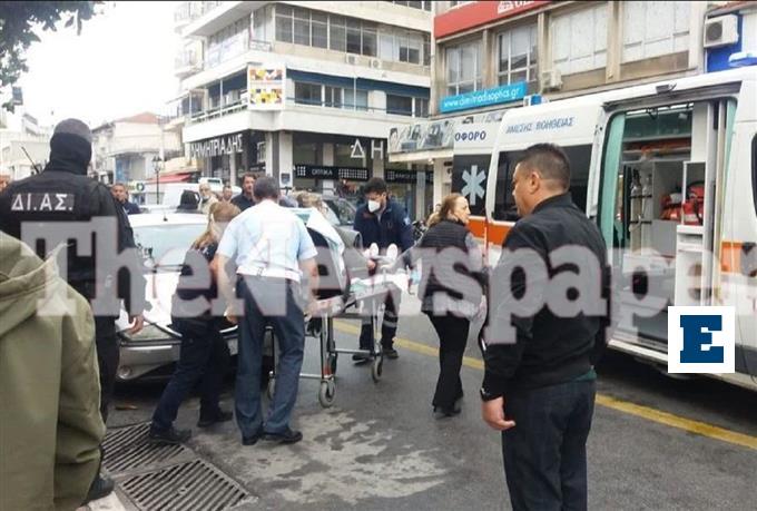 Πανικός στον Βόλο: Όχημα έπεσε πάνω σε περίπτερο και παρέσυρε 50χρονη ...