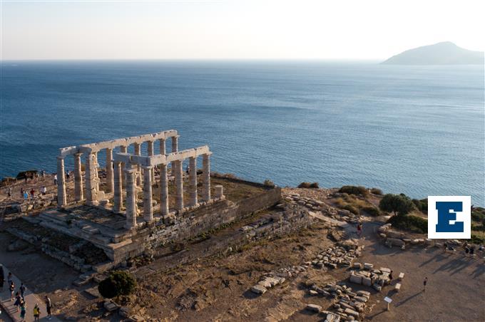 Κάτω Σούνιο: Οι κρυφές και ασφαλείς μοναχικές παραλίες που χωράνε μόνο ...
