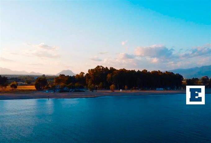 Μια ανάσα από τις ωραιότερες παραλίες της Πελοποννήσου: Οι εικόνες που ...