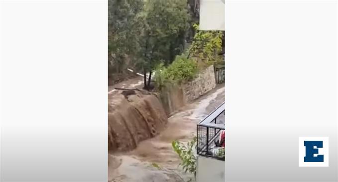 Κακοκαιρία Μπάλλος: Ο περιφερειακός Λυκαβηττού έγινε... καταρράκτης από ...