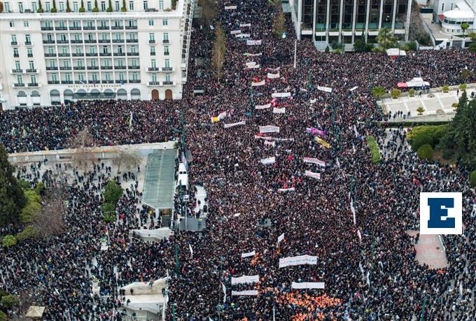 Τέμπη: Όλη η Ελλάδα στους δρόμους ζητά δικαιοσύνη - Εικόνες ...