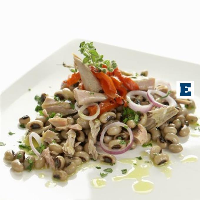 Υγιεινή κουζίνα - Σαλάτα με φασόλια μαυρομάτικα, τόνο και πιπεριές ...