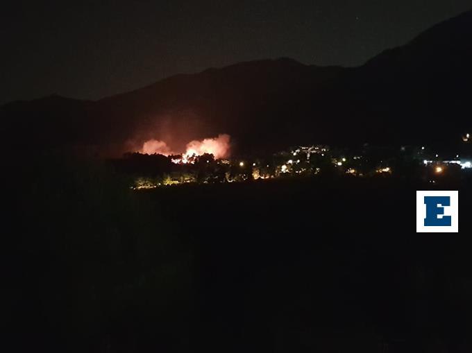 Διόνυσος: Σε ύφεση η φωτιά - Ισχυρές δυνάμεις της Πυροσβεστικής στο ...