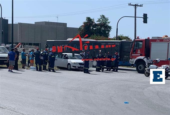 Πιερία: Σοβαρό τροχαίο με ΙΧ και ΚΤΕΛ - Στη ΜΕΘ μία γυναίκα, στο ...