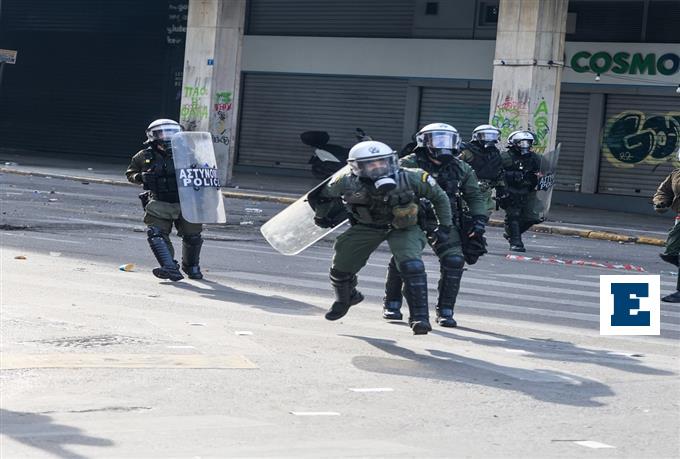 Η ανακοίνωση της ΓΑΔΑ για τα επεισόδια στο συλλαλητήριο για τα Τέμπη ...