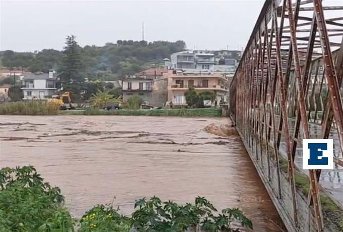 Λακωνία: Έφτασε στο ύψος της γέφυρας η στάθμη του Ευρώτα - Μεγάλη ...