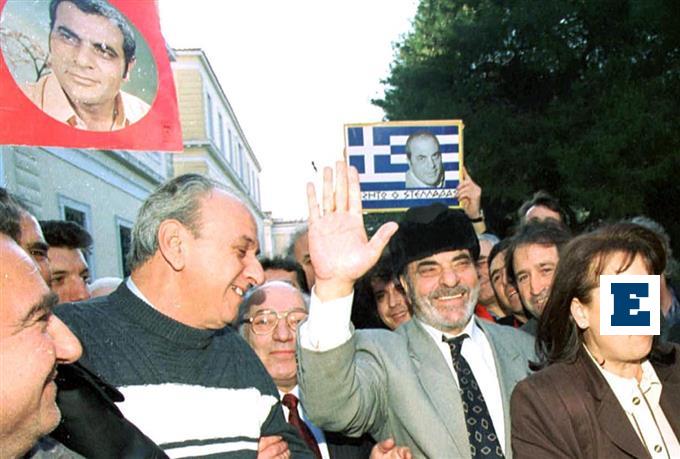 Στέλιος Καζαντζίδης: Η ζωή του γίνεται ταινία και θα τον υποδυθεί ο ...