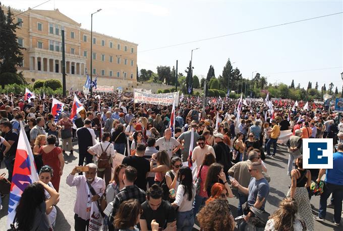 Απεργία: Διαφωνούν ΓΣΕΕ και ΑΔΕΔΥ με τη μεταφορά της Πρωτομαγιάς και ...