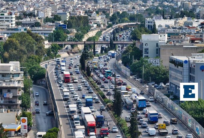 Καραμπόλα στην Εθνική Οδό Αθηνών-Λαμίας: Απεγκλωβίστηκε οδηγός – Μετ ...