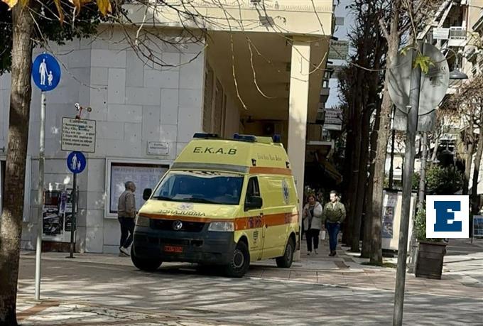 Αγρίνιο: Άνδρας μπήκε στο δημαρχείο, επιτέθηκε στον δήμαρχο με ομπρέλα ...