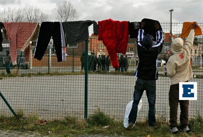 Τροπολογία: Άδεια παραμονής σε 30.000 παράτυπα διαμένοντες στην Ελλάδα ...