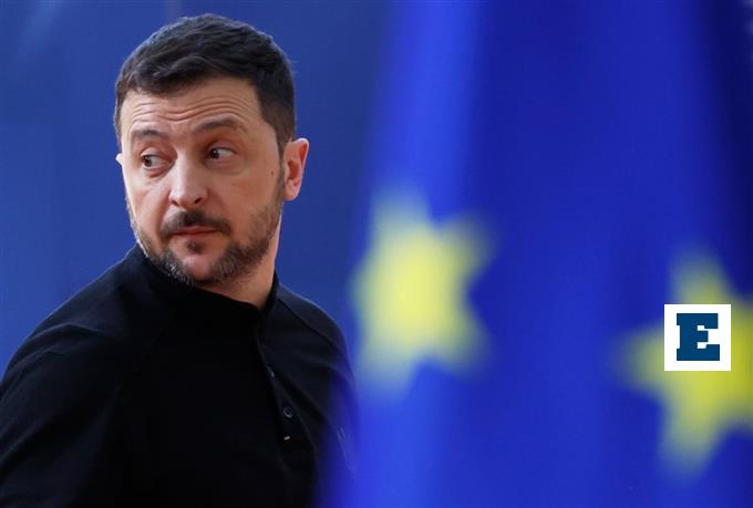 Ουκρανία: Ο Ζελένσκι καρατόμησε τον αρχηγό των Ενόπλων Δυνάμεων - Η ...