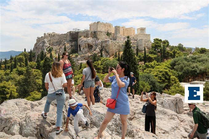 Η Ελλάδα στους κορυφαίους προορισμούς για οικογενειακές διακοπές | Έθνος