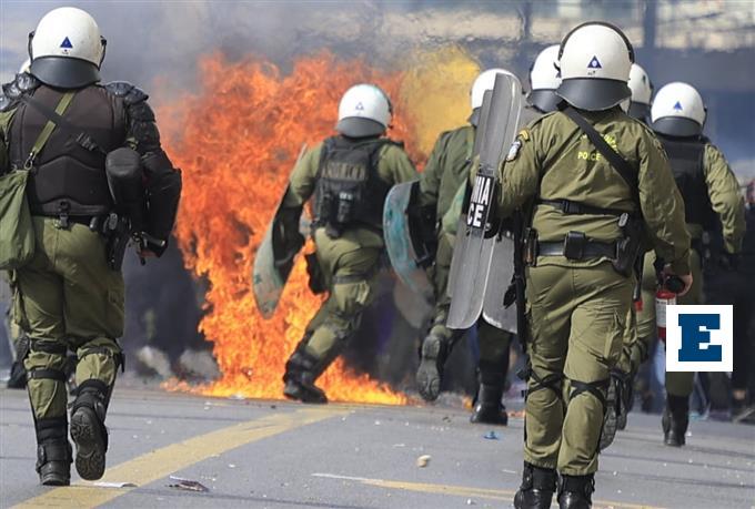 Μετά τα βίντεο βίας και τις εικόνες με κουκουλοφόρους η ΕΛΑΣ μάς ...