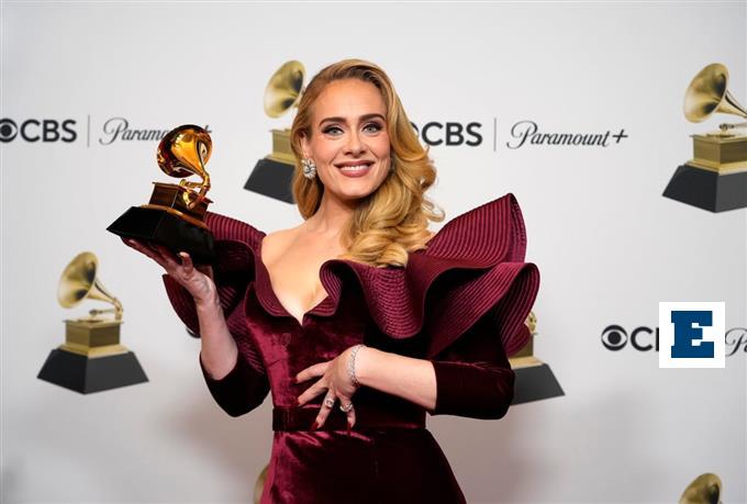 Adele: Διαγνώστηκε με μυκητίαση από τους στενούς κορσέδες που φοράει - Η αποκάλυψη που έκανε στη ...