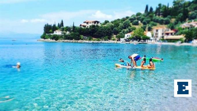 Από στόμα σε στόμα: Το χωριό με την ωραιότερη παραλία της Δ. Ελλάδας ...