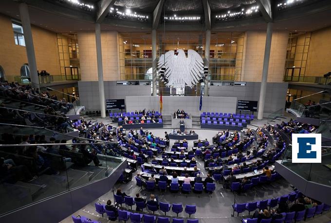 Εκλογές Γερμανία 2025: Άνετο προβάδισμα για CDU, κέρδη για το ακροδεξιό ...