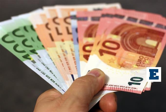 Επίδομα αδείας: Πότε καταβάλλεται - Ποιοι θα δουν αύξηση φέτος | Έθνος