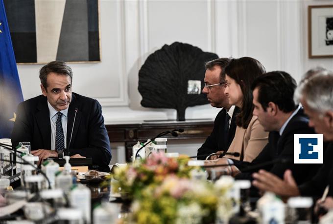 Μήνυμα Μητσοτάκη στην Άγκυρα από το υπουργικό: «Τα πολλά λόγια είναι ...