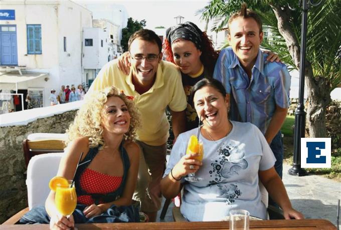 «Παρά Πέντε»: Η αγαπημένη παρέα ξανά μαζί – Η νέα reunion φωτογραφία ...