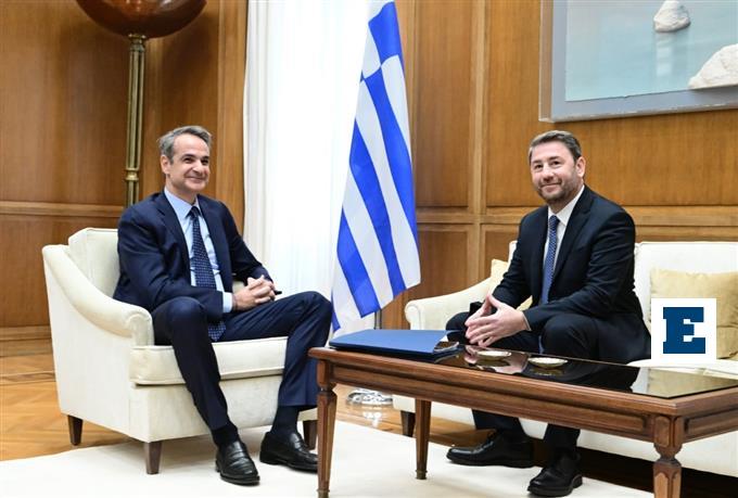 Βουλή: Σε εξέλιξη η συνάντηση Μητσοτάκη – Ανδρουλάκη: Οι πρώτες ...