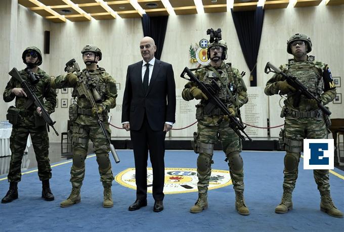 Ο Έλληνας στρατιώτης του 21ου αιώνα - Αυτή είναι η νέα «Στολή του ...